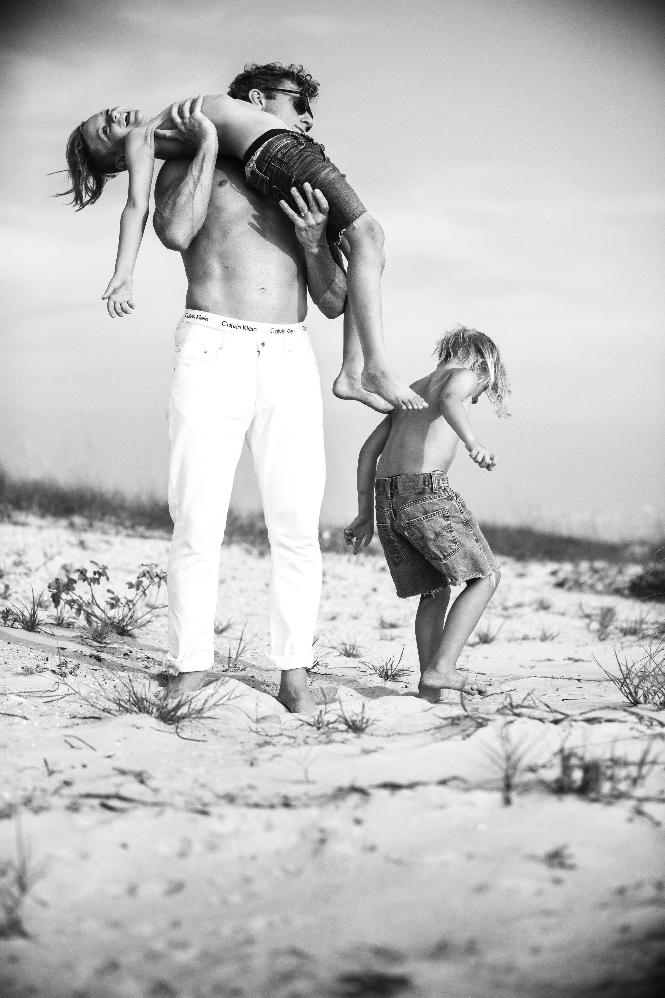 About Us – the BUZZ skin