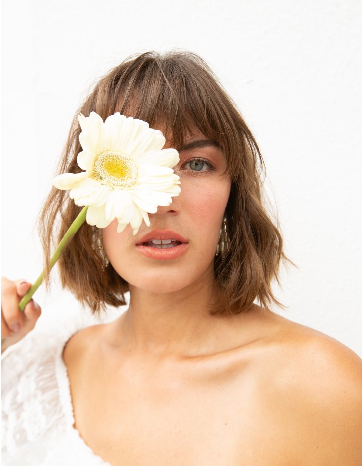 the BUZZ skin - Bug Defying Beauty